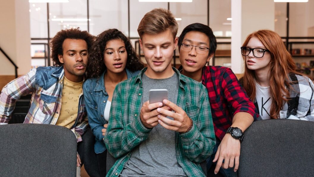 Infographie e-commerce : les attentes de la GenZ | Comarketing-News